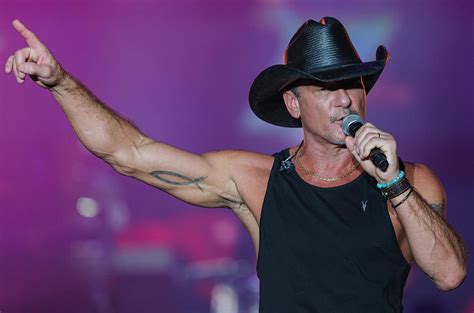 Tim Mcgraw Greets Fans After Falling Off Stage At Music Festival