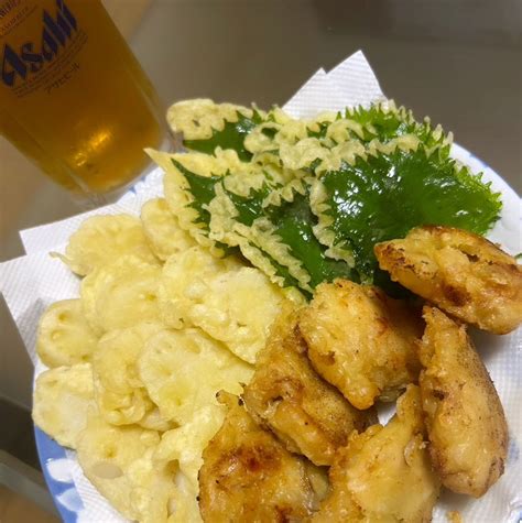 毎日毎日暑すぎますねー💧 日に日に気温が上がってますね！ 本日は蓮治郎レンコンを 使ってお酒のお供にあなたもいかがですか？ ・れんこんの天ぷら