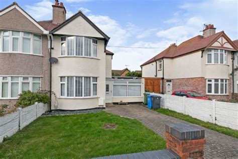 Victoria Road Prestatyn Ll19 3 Bedroom Semi Detached House For Sale