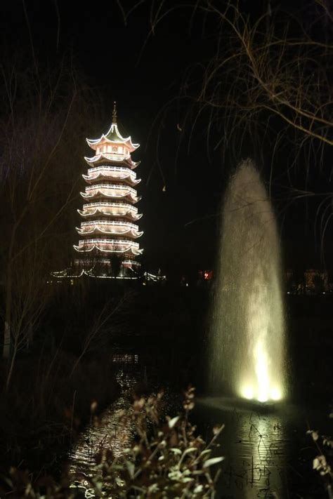 正月賞花燈濟南方特迎春燈會時尚與民俗的碰撞 每日頭條