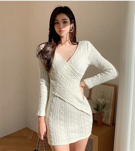 V 넥 슬림 힙 트위스트 니트 원피스 헬로마켓