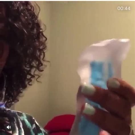 “why She Squish It Like That😭” Ifunny