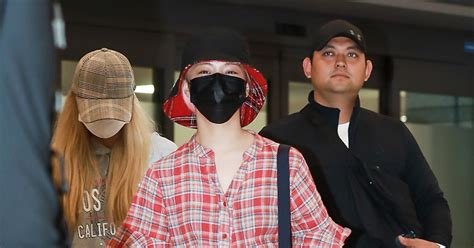 있지 류진 샤랄라 빨간 체크무늬 원피스 포토엔hd