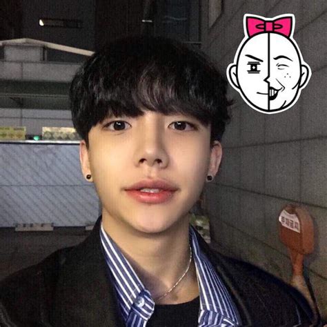 진혹거 겟잇뷰티 자랑할 거라곤 8자주름밖에없는 흔한 고1 얼굴막쓰기장인 화장전후 By 진혹거 Facebook