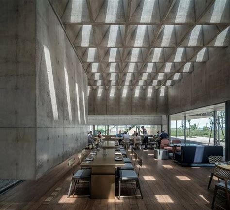 콘크리트 와플 빔 Concrete Waffle Beams Bring Natural Light Into Vector Architects Restaurant In China