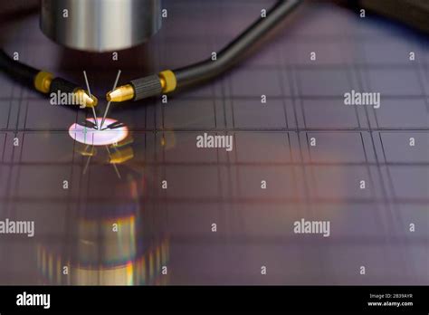 Cmos Transistor Hi Res Stock Photography And Images Alamy