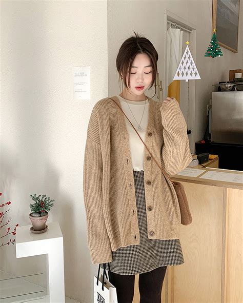 육육걸즈 금요일 신상 함께 보실까요🤗 데일리로 입기좋은 상의 제품들은 물론 다양한 원피스류들도