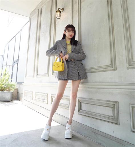 久間田琳加さんのインスタグラム写真 久間田琳加instagram 「ころんとした形が素敵なラ メドゥーサ ミニ💛 チェーンのトップ