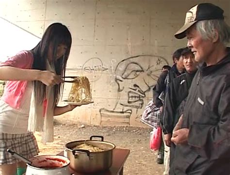 ホームレスjapan無制限生中出し 路上生活者軍団vsつぼみ アダルト動画 ソクミル