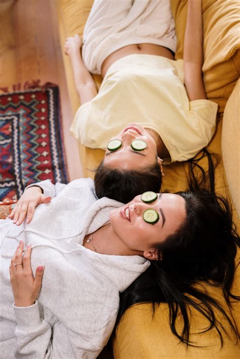 10 Insanely Cool Ideas For Throwing The Ultimate College Dorm Party