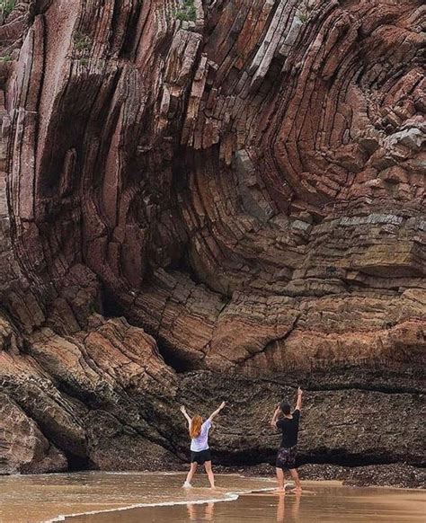 Rawan A On Linkedin Synclinal V Geology Earth Structure Rock