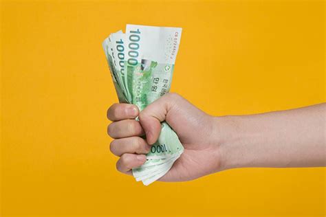 부자가 목표인 사람 행복할까… 하버드 연구 결과 당신의 건강가이드 헬스조선