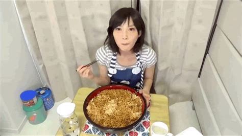 Japans Gluttonous Beauty Sure Can Eat A Lot
