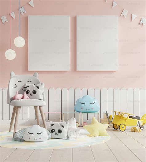 어린이 방 어린이 방3d 렌더링에서 두 개의 포스터 프레임을 조롱합니다 사진 Unsplash의 침실 이미지