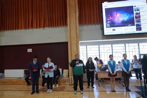 Үй Цай сургуулийн I V ангиудын эцэг эхчүүдийн дунд “Сагсан бөмбөг” ийн тэмцээнийг зохион