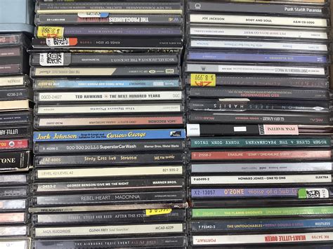 Lot 100 Assorted Music Cds