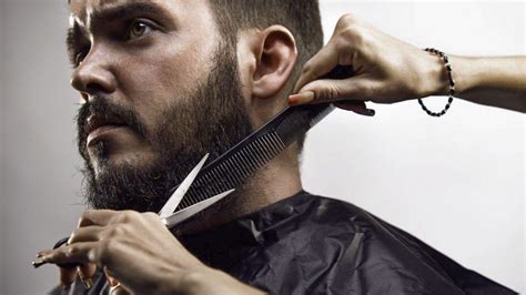 Как правильно подстричь бороду: пошаговая инструкция