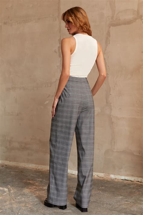 Купити Прямі брюки з костюмної тканини чорна клітинка на сірому брюки колір принти і візерунки