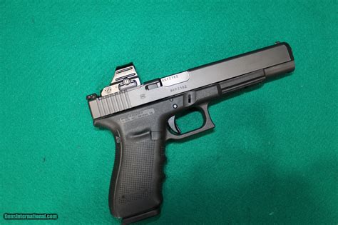 Glock 40 Gen4 10mm Pistol W Rmr And Shoulder Rig For Sale