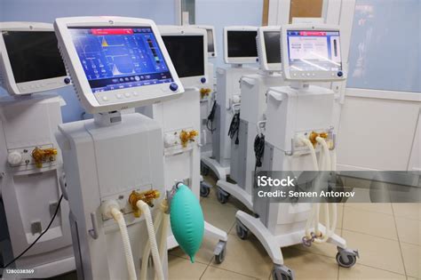 인공 폐 환기 장치 환풍기 환자를 위한 호흡보호구 물리치료에 대한 스톡 사진 및 기타 이미지 물리치료 의료용 산소 장치 0명 Istock