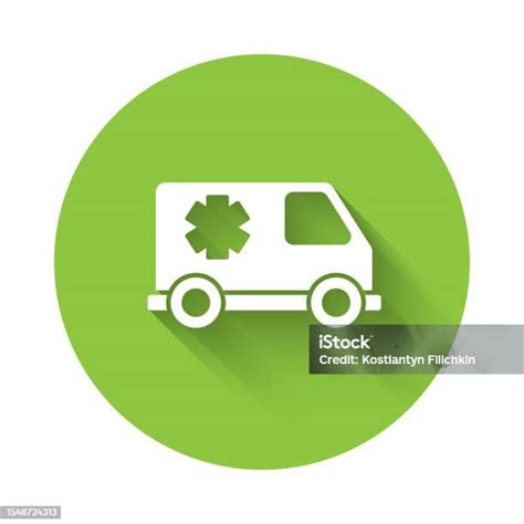 긴 그림자로 고립 된 화이트 앰뷸런스와 응급 자동차 아이콘 구급차 차량 의료 대피 녹색 원 버튼입니다 벡터 1위에 대한 스톡