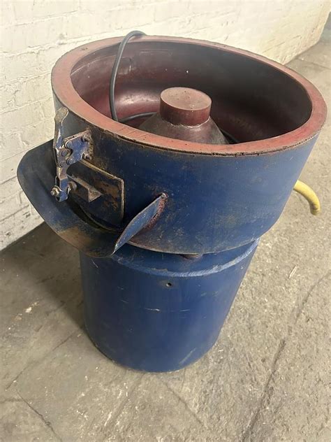 Used Ultramatic Model Advantage 12cu Ft Vibratory Tumbler Finishi