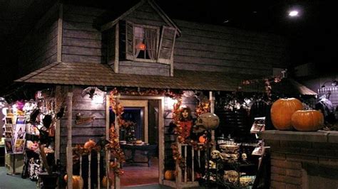 Halloween Town Shopping In Burbank Los Angeles