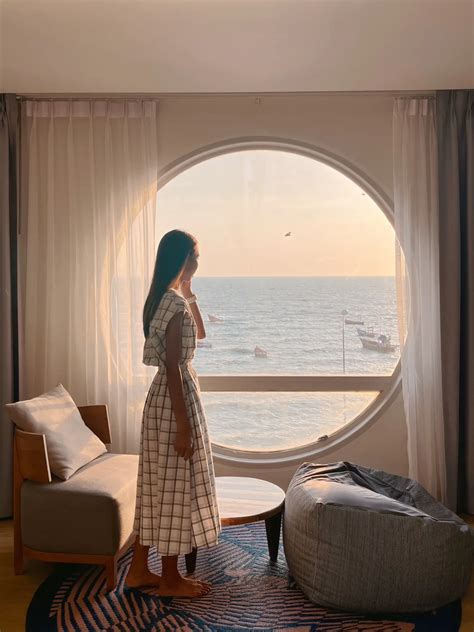 ห้องพักวิวทะเล🌤️ นั่งชมพระอาทิตย์ตก โรแมนติกมากที่บางแสน แกลเลอรีที่โพสต์โดย Triptamjai Lemon8