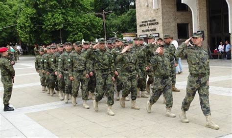 Комисията по отбрана одобри 30 по високи заплати за военните Lupa Bg