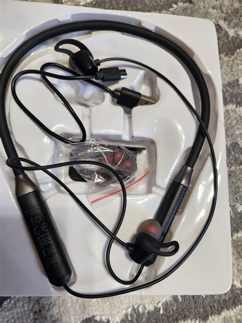 Продавам безжични слушалки гр Хасково Македонски • Olx Bg