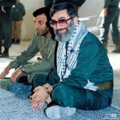 عکس کمتر دیده شده از رهبر معظم انقلاب با مو و محاسن به اجبار تراشیده شده