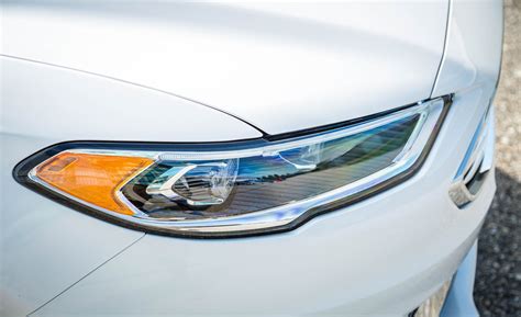 2017 Ford Fusion Energi Titanium Exterior View Headlight Gallery Photo