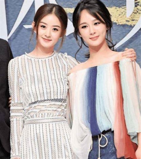 有种“反差”叫赵丽颖和杨紫，高清镜头下的真实腿型，我没眼花吧俩人网友文章