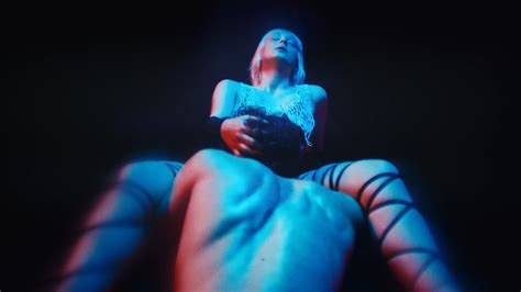 nude video celebs linda rohrer sexy sorry i am late i was