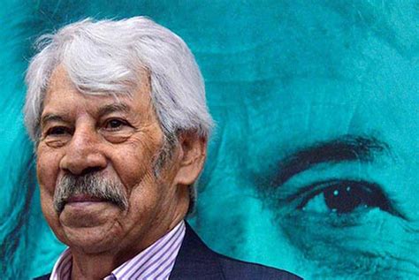 همزمان با سالروز تولد استاد داود رشیدی رقم خورد؛ کتاب داود رشیدی روی