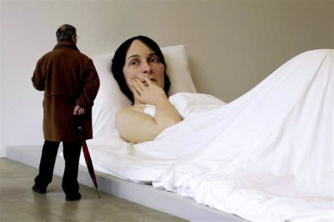 New Hyperrealistic Sculptures By Ron Mueck Bored Panda