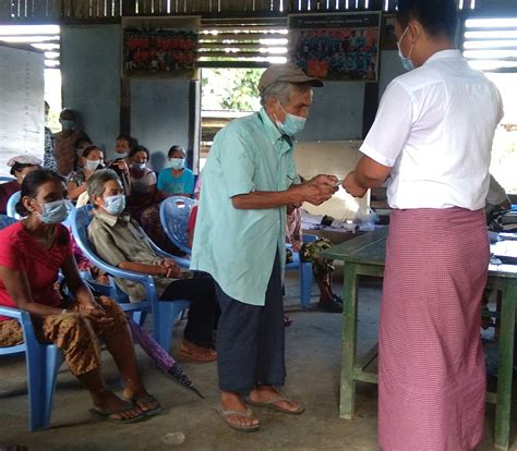 တမူးခရိုင်၊ ခါမ်းပါတ်မြို့၊ ကနန်ကျေးရွာတွင် အခြေခံလူတန်းစား အိမ်ထောင