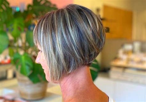 25 Unrivaled Layered Bob Hairstyles For Women Over 50