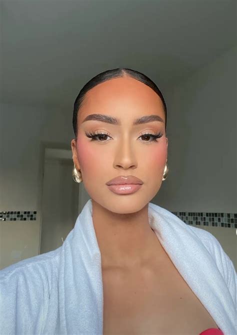 Épinglé Sur Mua Love En 2024 Idée Maquillage Maquillage Coiffure
