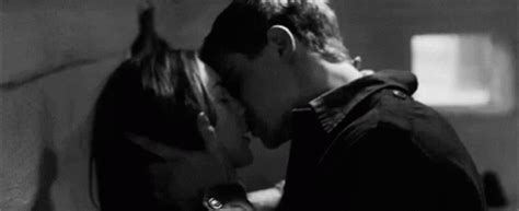 Kiss Couple  Kiss Couple Love Discover And Share S