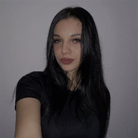 Delia🤍 Delia 29 On Threads