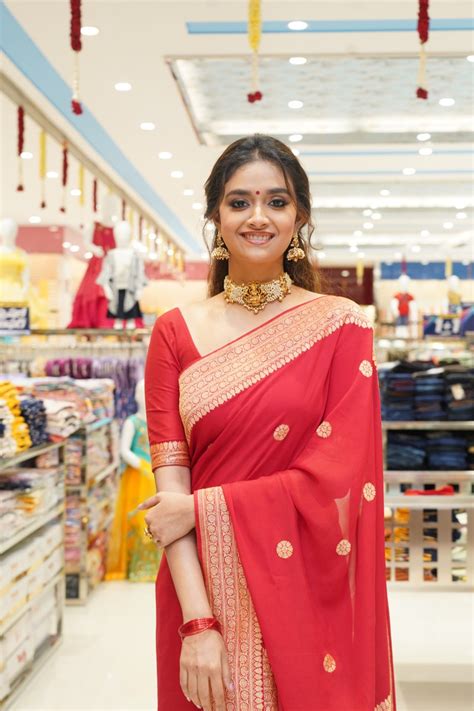 Keerthy Suresh In Traditional Red Saree South Indian Actress