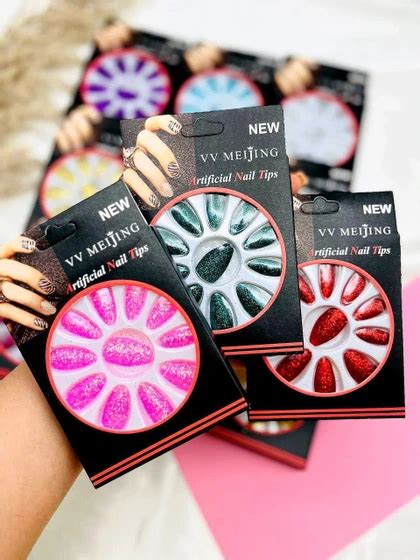 خرید و قیمت ناخن مصنوعی ژله ای گلایتری به همراه چسب مخصوص ترب