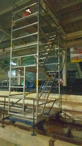 Silver Aluminium Scaffolding Climbing Ladders At ₹ 85000piece In New Delhi