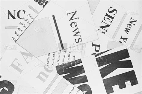 带有标题和背景文章的报纸版面