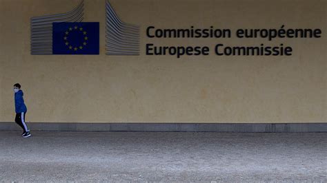 Deficit Di Bilancio Eccessivo La Commissione Europea Avverte Sette Paesi Tra Cui L Italia