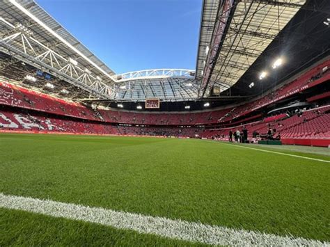 Вижте феновете на Лудогорец пред Йохан Кройф Арена в Амстердам Видео снимки