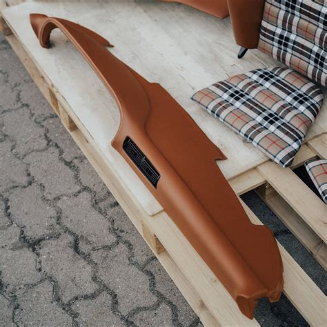 Dashboard Reupholstery Alcantara Double Stitching Carbone