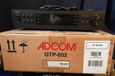 Adcom Gtp 602 Preamp W Phono And Built In Fm Am Tuner Photo 4149251 Us