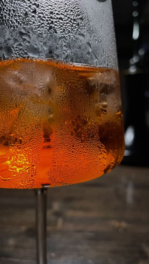 Aperol Spritz Cocktail Aesthetic Orange Bar Party коктейль апероль оранжевый апельсин бокал
